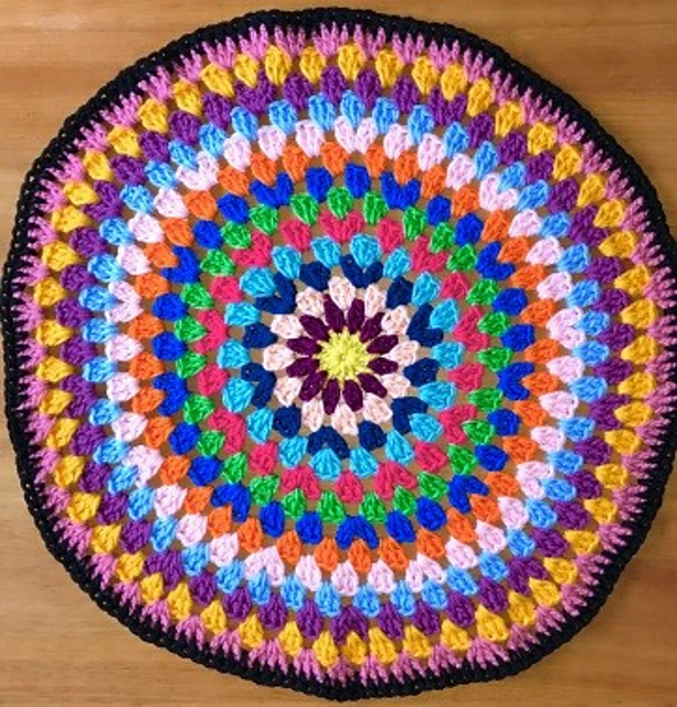 Ravelry: Granny in the Round pattern by Comfort for Critters Team