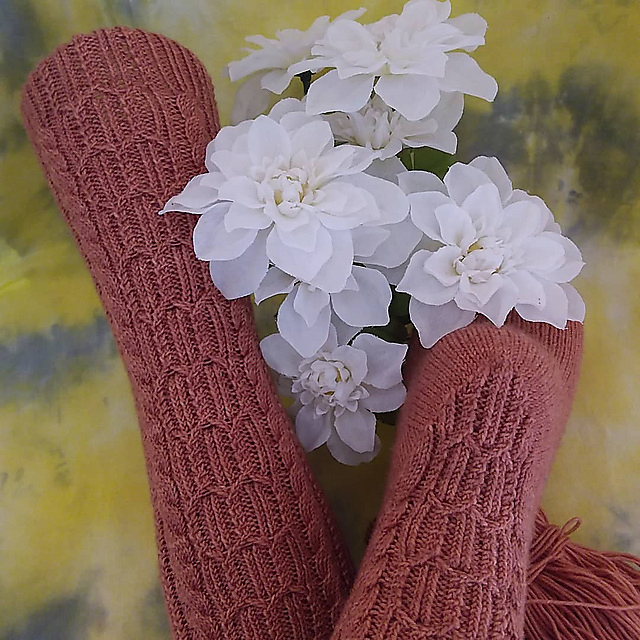 Ravelry: Segue pattern by Linda Pomerenke