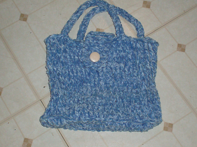 Ravelry: Velvet Handbag pattern by Bernat Design Studio