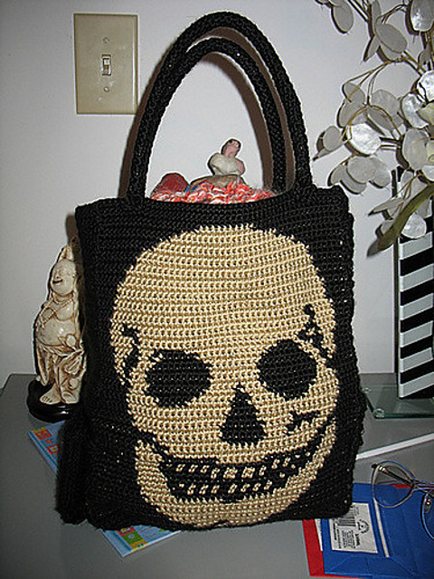 Ravelry: CopperScaleDragon's Skull panel PATTERN LINK!