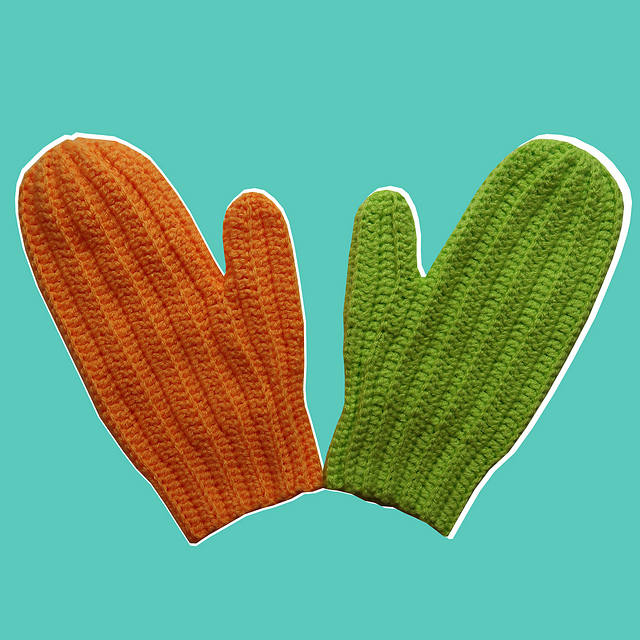 Ravelry: Majestic Mittens pattern by Corduroykidd