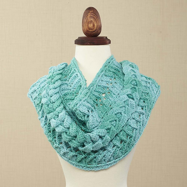 Ravelry: Sublime Cowl pattern by Willow Yarns Design Team