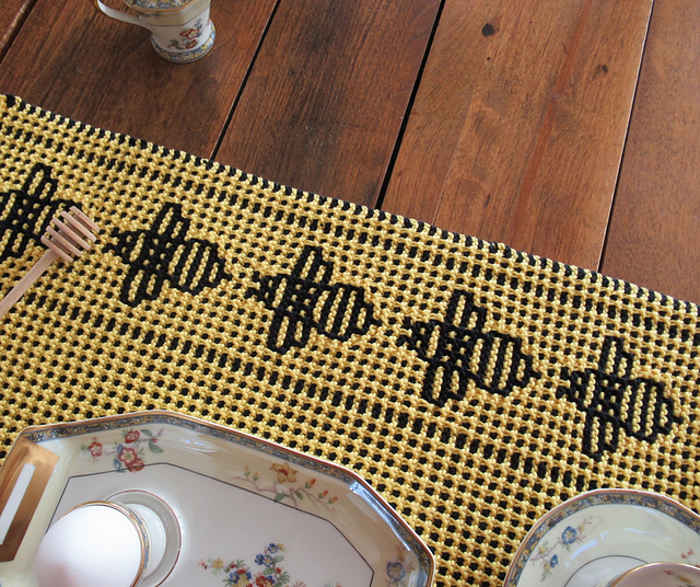 Ravelry: Beeline Placemat pattern by Amy Marie