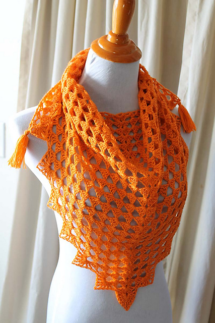 Ravelry: CorrineMB's Pretty Mango Triangle
