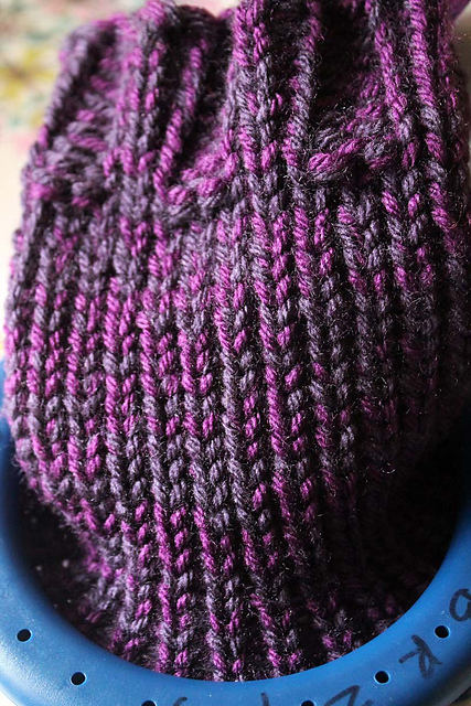 Ravelry: CorrineMB's Tiny Tablet Cozy