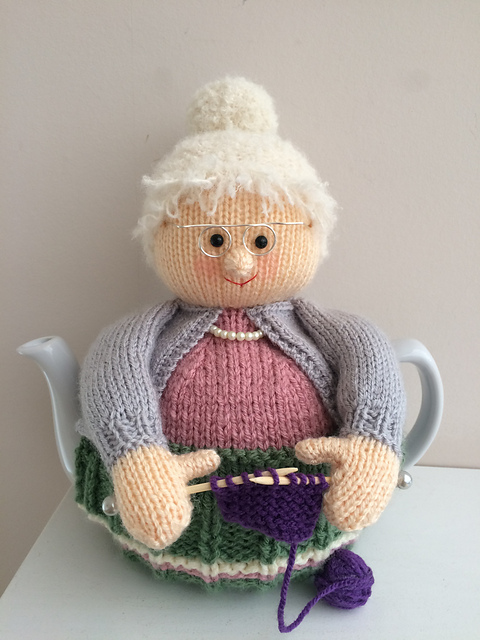 Ravelry: Knitting Nana tea cosy pattern by Alison Davis