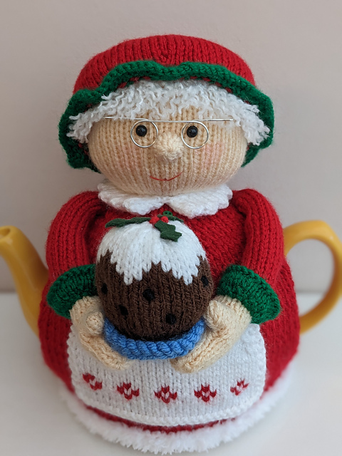Ravelry: Mrs Claus tea cosy pattern by Alison Davis