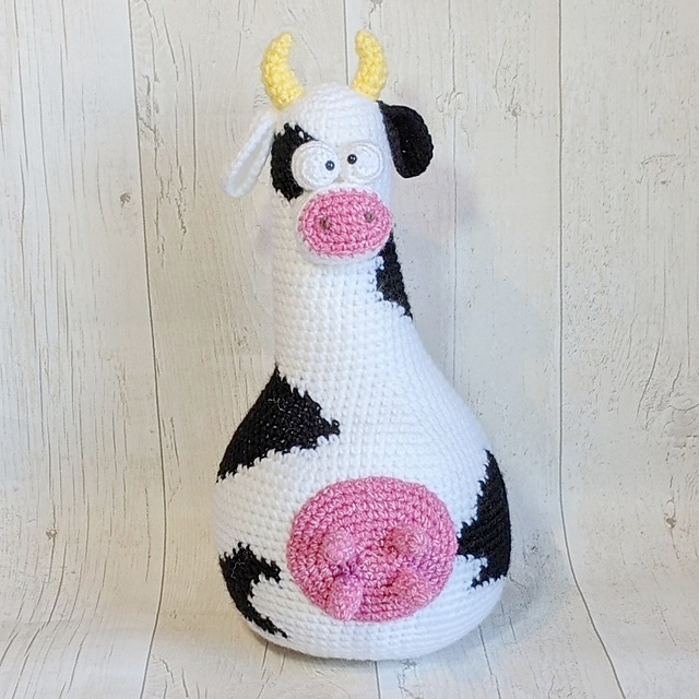 Ravelry: Cartwright the Cow Doorstop pattern by Bea King
