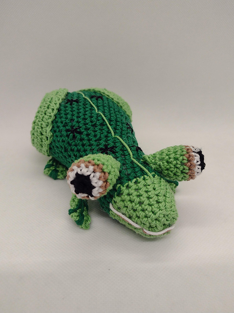 Ravelry: Kiki the green frog pattern by Eveline van der Veen