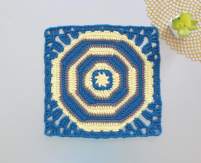 Ravelry: Helix 12 inch Octagon Square pattern by Rose Obom