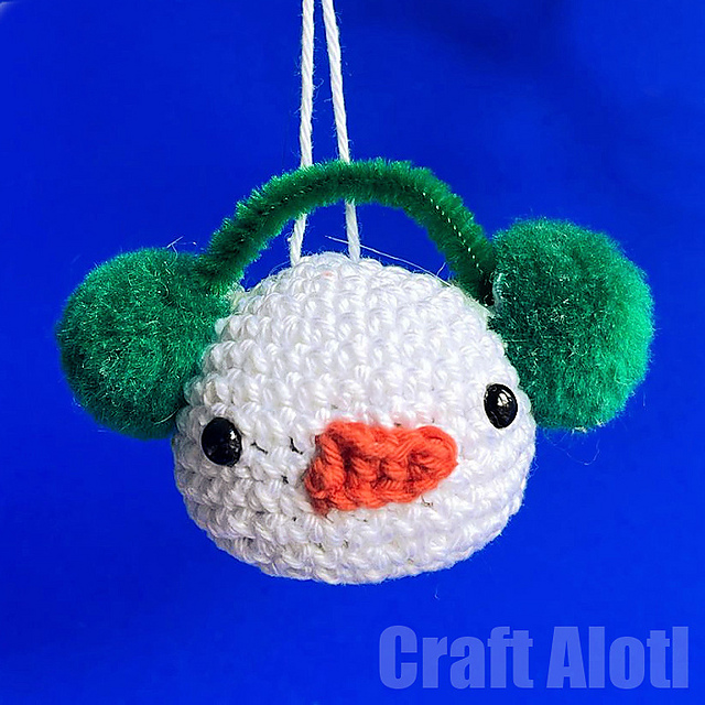 Ravelry: Amigurumi Snowman Bauble pattern by Pip Woodley