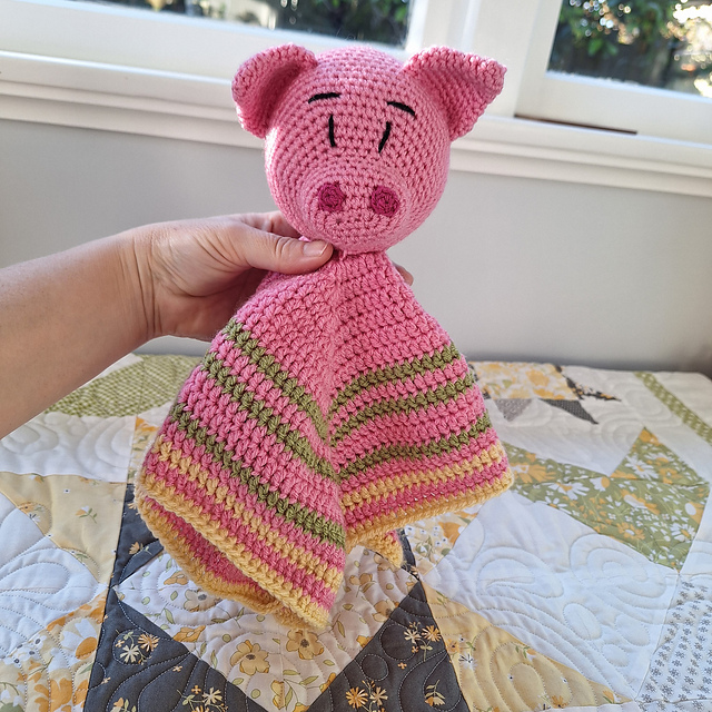 Ravelry: Little Piggy Lovey pattern by Jenny Ryan