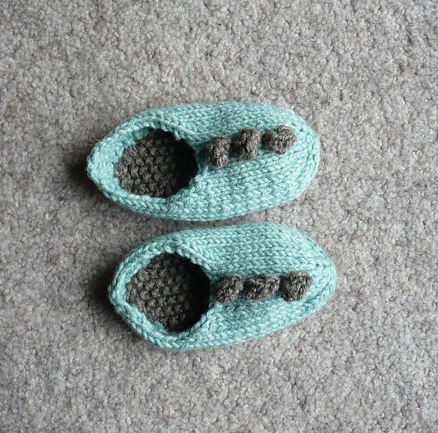 Ravelry: Tweed Bobble Slippers pattern by Zoë Mellor
