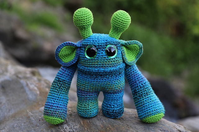 Ravelry: Cylinder Monster body with Deep Underbite and Legs pattern by ...