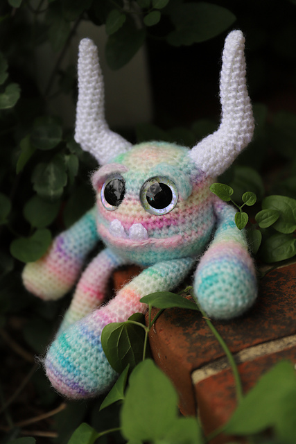 Ravelry: Sphere Monster Body with Underbite pattern by Megan Lapp