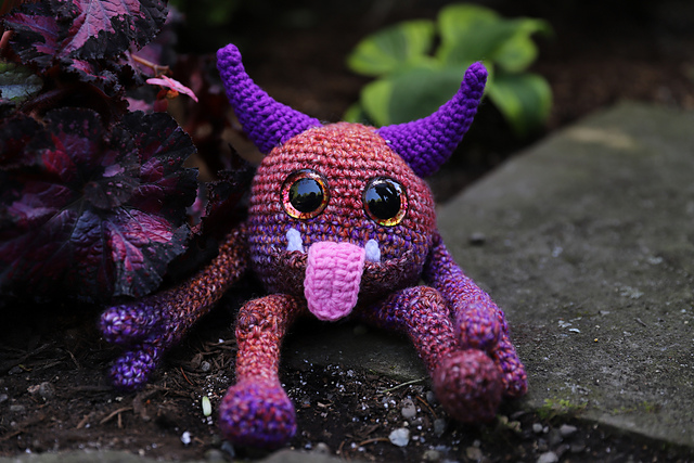 Ravelry: Sphere Monster Body with No Mouth pattern by Megan Lapp