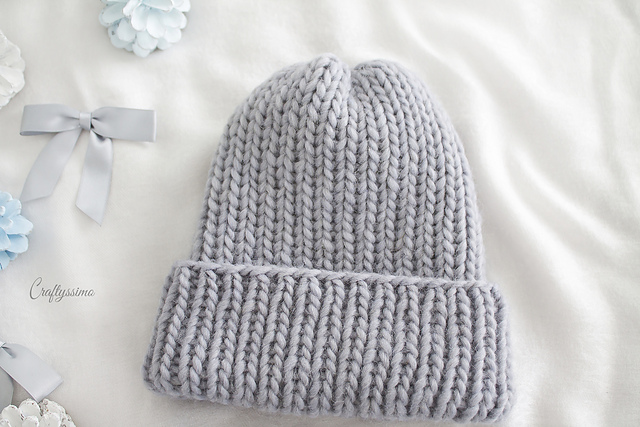 Ravelry: Classic 1x1 Ribbed Hat pattern by Tatiana Madan