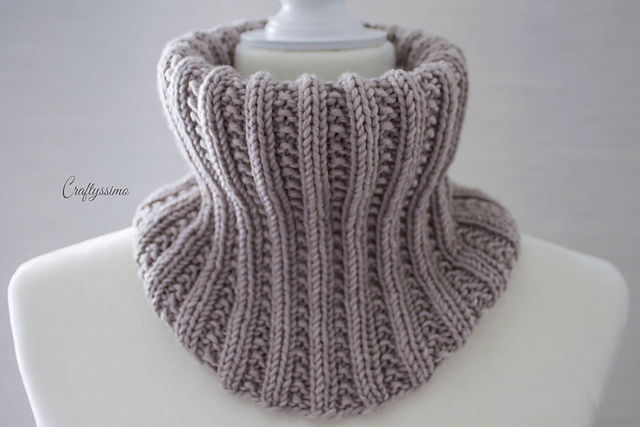 Ravelry: Beaded Rib Cowl pattern by Tatiana Madan