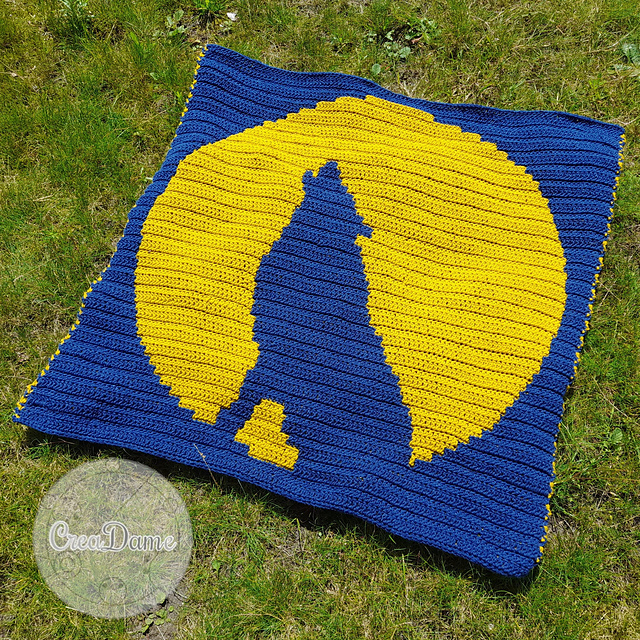 Ravelry: Howling at the moon wolf pattern by Lianne Dam