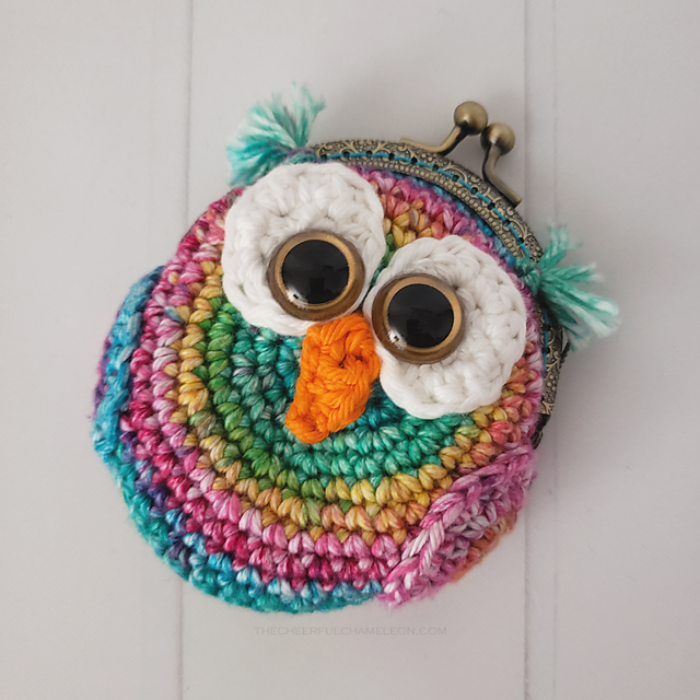 Ravelry: Owl Change Purse pattern by Charlyn Smith