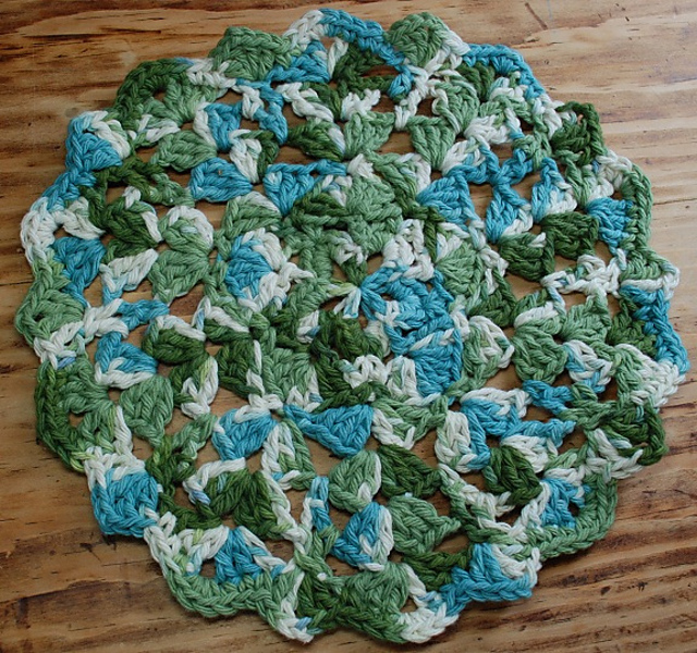 Ravelry: Petals Galore Dishcloth pattern by Julee Fort