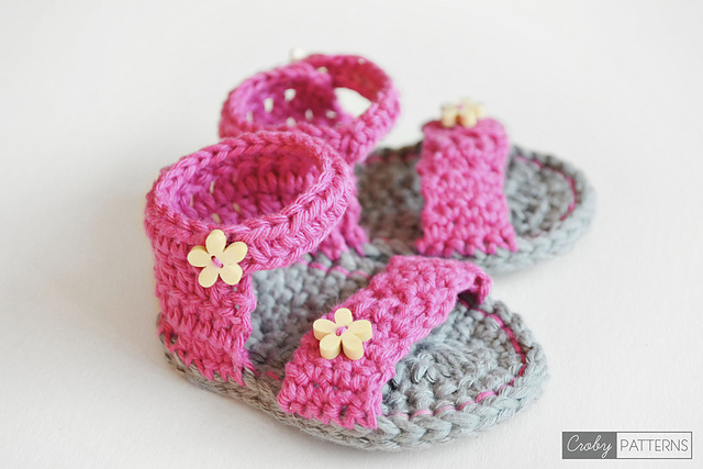 Ravelry: Baby Booties - Pink Flower Sandals pattern by Croby Patterns ...