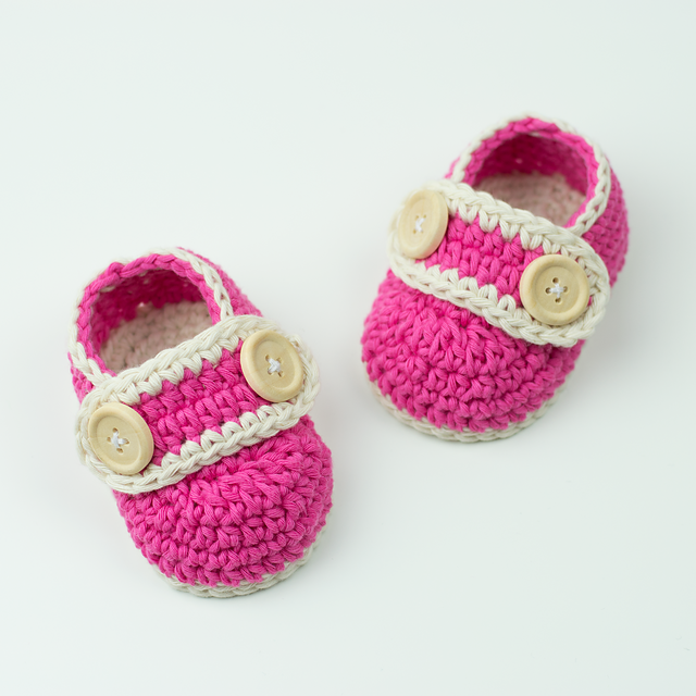 Ravelry: Baby Booties Pretty In Pink pattern by Croby Patterns - Doroteja