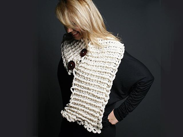 Ravelry: Accordion Neckwarmer pattern by Corinne Freeman