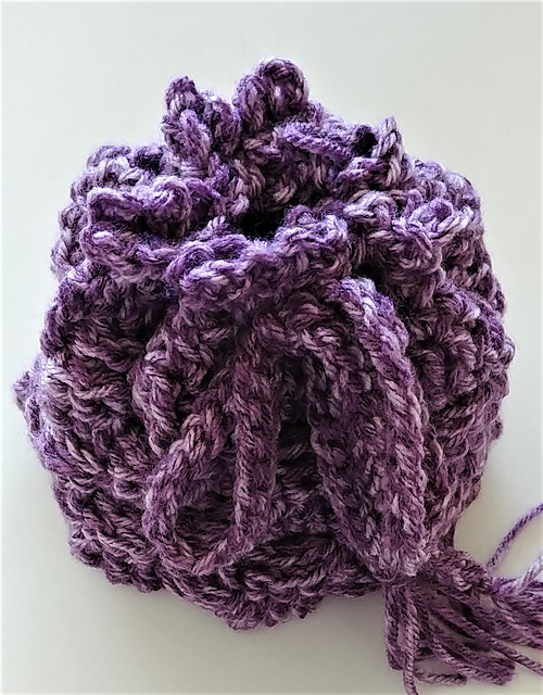 Ravelry: Basketweave Drawstring Pouch pattern by Kathy Marsh