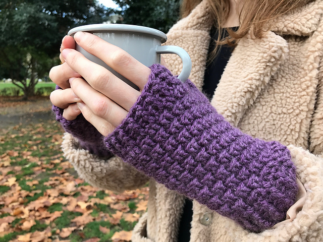 Ravelry: Basketweave Mitts pattern by Crochet Bouquet