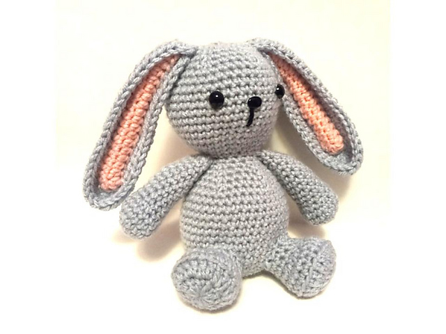 Ravelry: Bunny pattern by Dani West