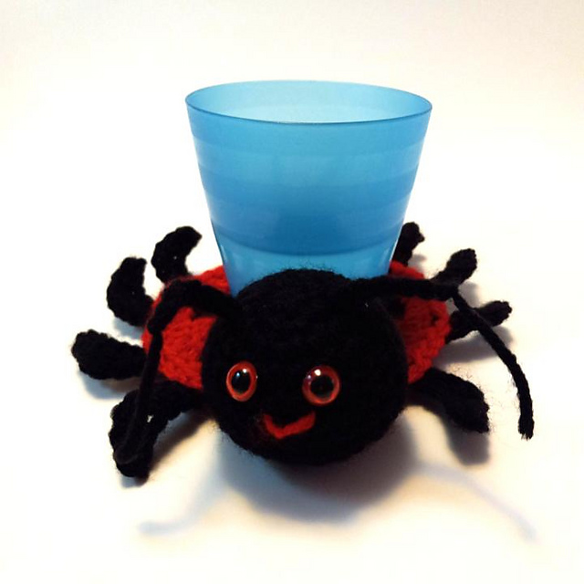 Ravelry: Ladybug Coaster pattern by Dani West