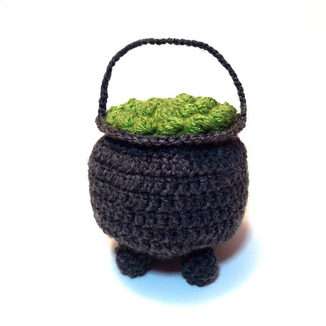 Ravelry: Cauldron Container pattern by Dani West