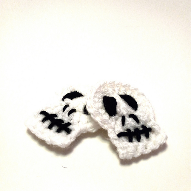 Ravelry: Skull Applique pattern by Dani West