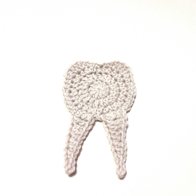 Ravelry: Tooth Coaster pattern by Dani West