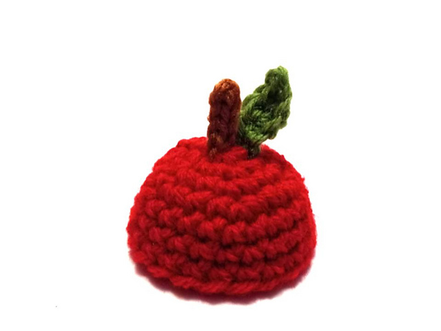 Ravelry: Apple Hat pattern by Dani West