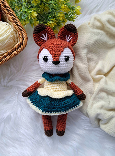 Ravelry: Fana The Fox pattern by Naomi Peters