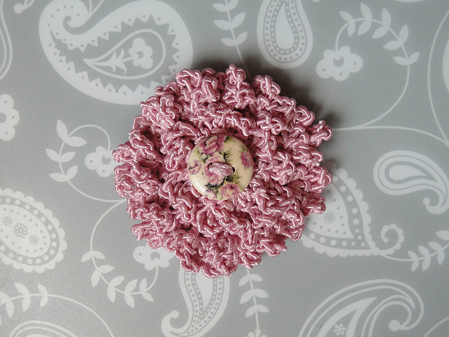 Ravelry: Riffle Ruffle Flower pattern by Claire from Crochet Leaf