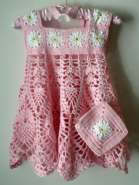 Ravelry: Dress with Daisies pattern by Yvonne Vera