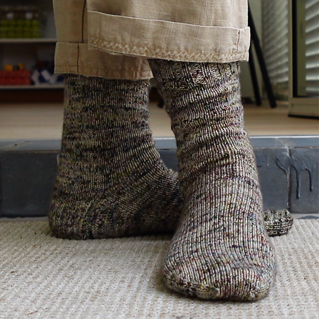 Ravelry: Vanilla Socks on 9" circulars pattern by CrochetObjet