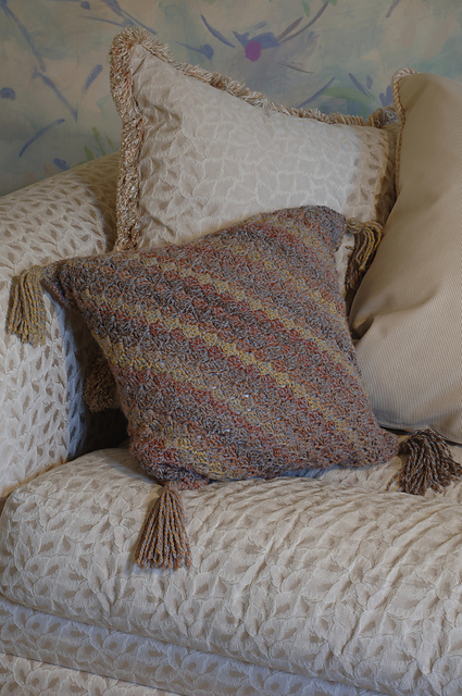Ravelry: Diagonal Pillow pattern by Sharon Silverman
