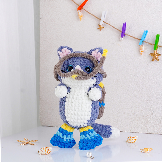 Ravelry: Scuba Cat pattern by Jeff Ratlis