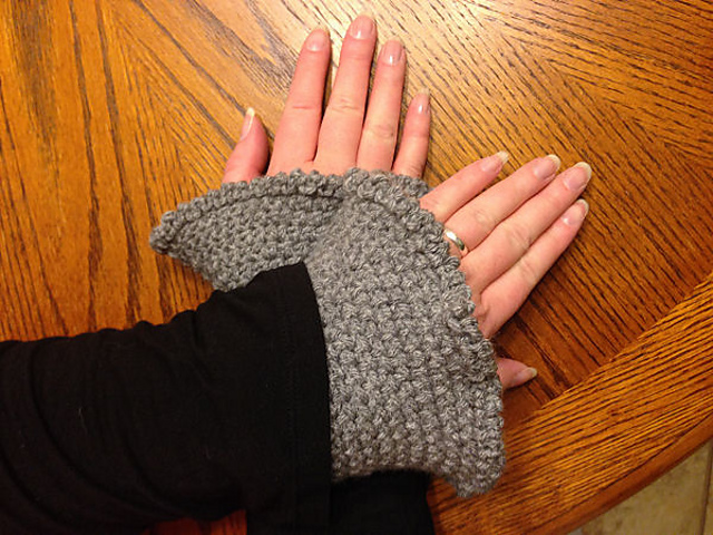 Ravelry: Pretty Picot Wristlets pattern by Kim Deister