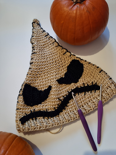 Ravelry: Halloween Burlap Sack Monster Hat pattern by Jerri Bosley