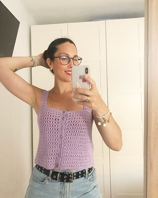 Ravelry: Top Júlia pattern by Angie Cano