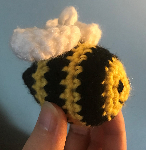 Ravelry: Amigurumi Bee pattern by Meaghan Ray