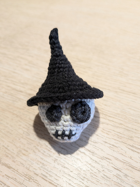 Ravelry: Witch Skull pattern by crochetpatterns85