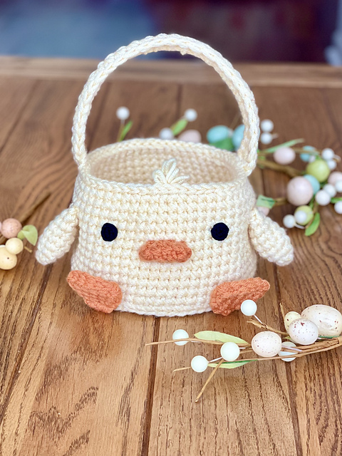 Ravelry: Chick Easter Basket pattern by Jennifer Percival