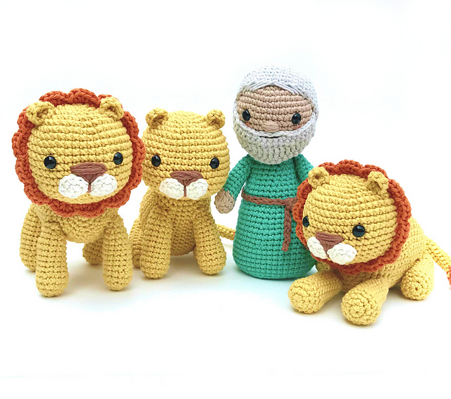 Ravelry: Daniel and the Lions' Den pattern by Jennifer Percival
