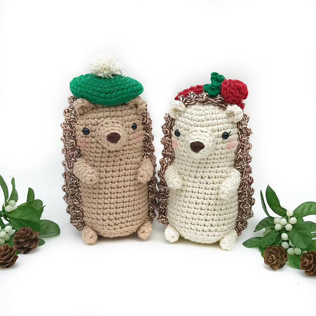 Ravelry: Mr. and Mrs. Hedgehog pattern by Jennifer Percival